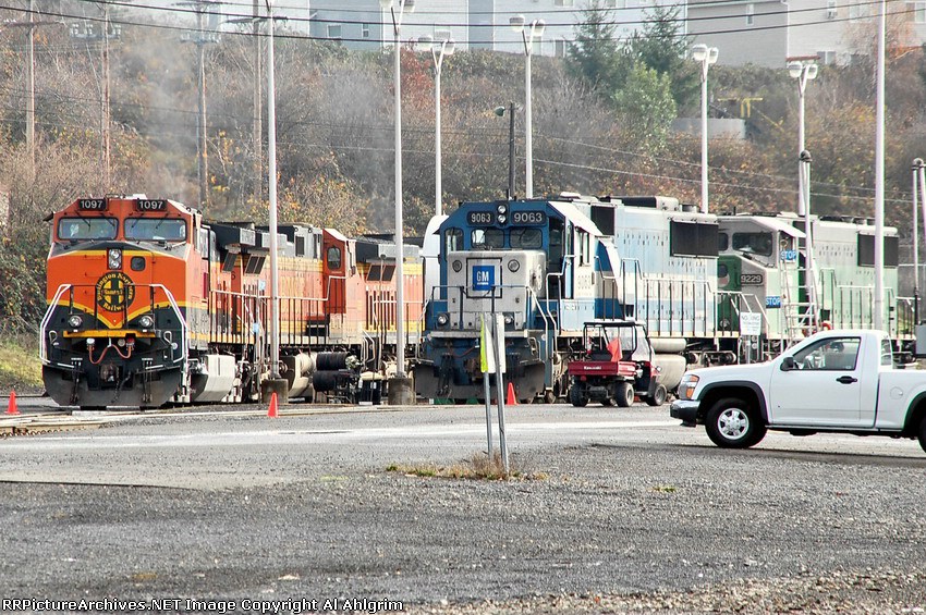 BNSF 1097, EMDX 9063, BNSF 9229